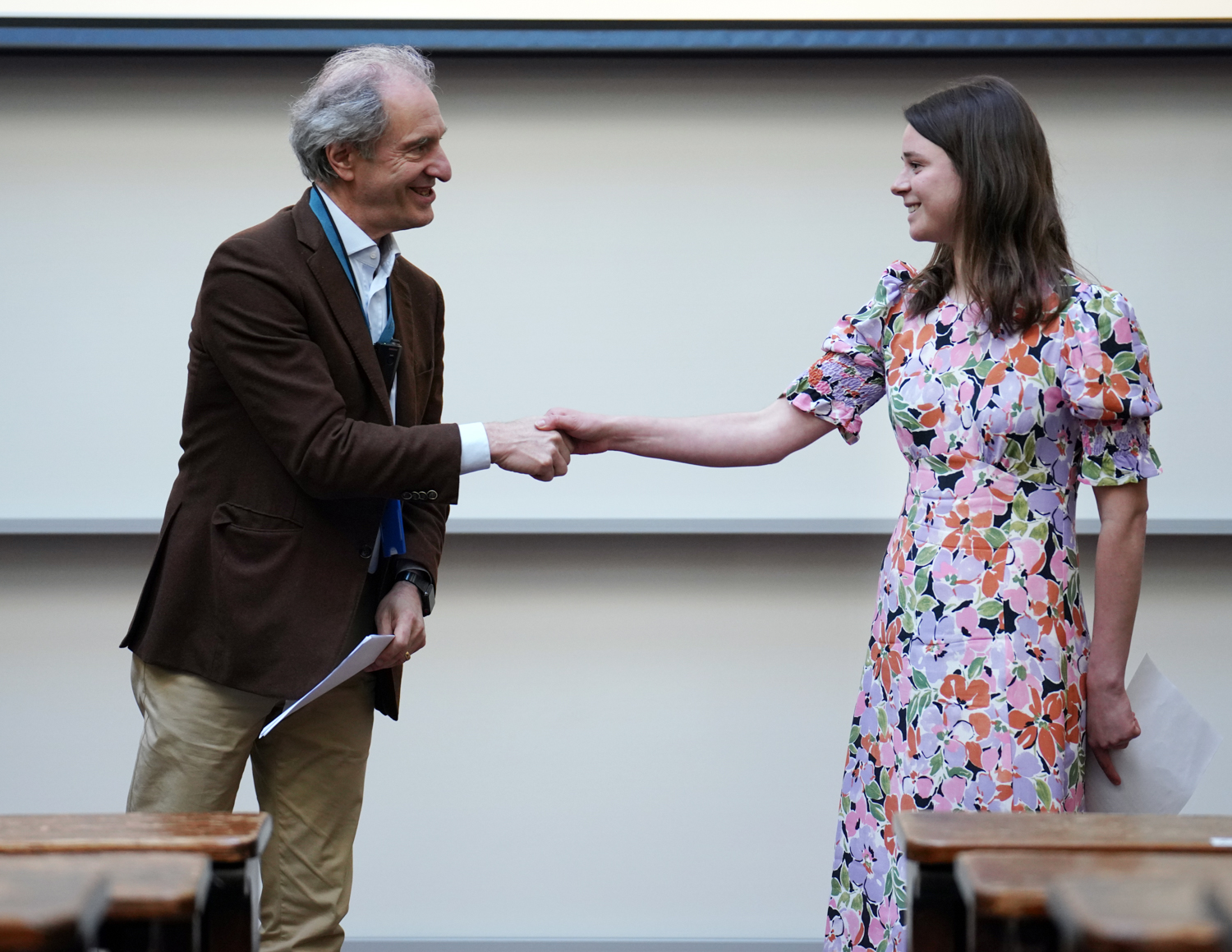 Sarah Gough, GSB Green Officer of Clare Hall, receives the Vice ...